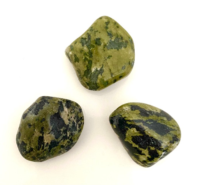 Nephrit Trommelsteine :: Haus-der-steine